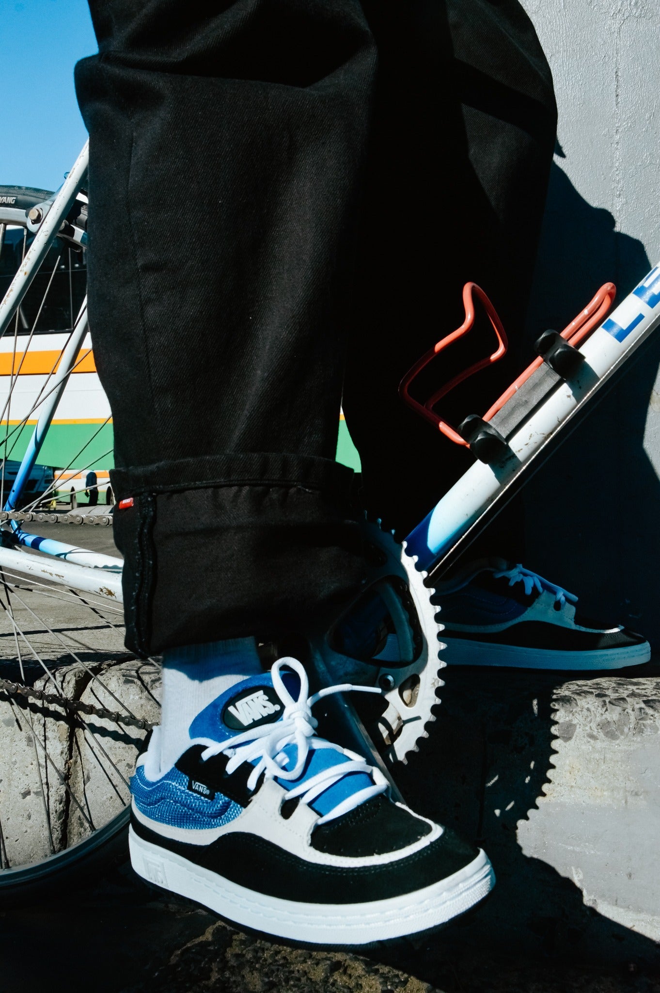 VANS – Future